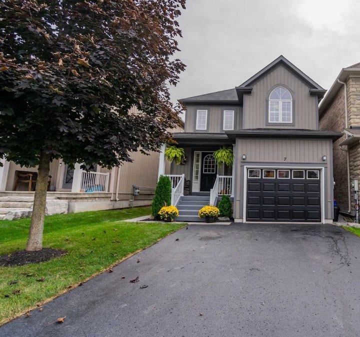 Cozy 3-bedroom Home In Oshawa Courtice Toronto - Clarington