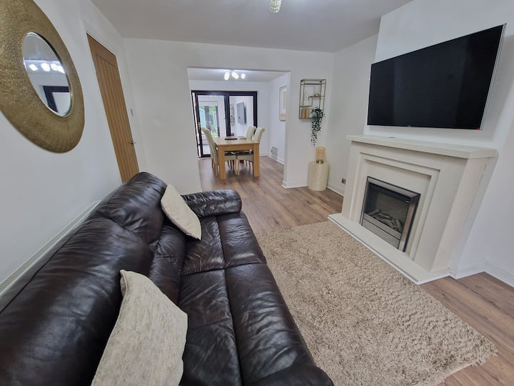 Shugborough House | 3 Bedroom | Recently Renovated - Stafford
