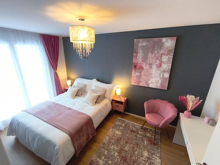 Villa – 5 Chambres Jardin, Parking & Vue Montagnes - La Roche