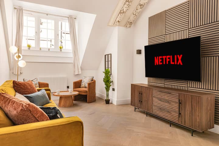 Stylish 2-bed, 2-bath Apartment | City Centre - Nottingham