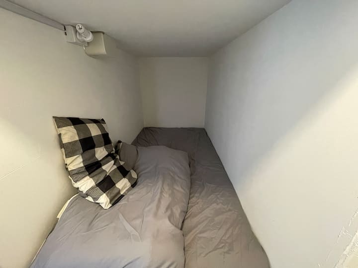 泊まれるカフェバー・タイニーホテル202 - Yokohama