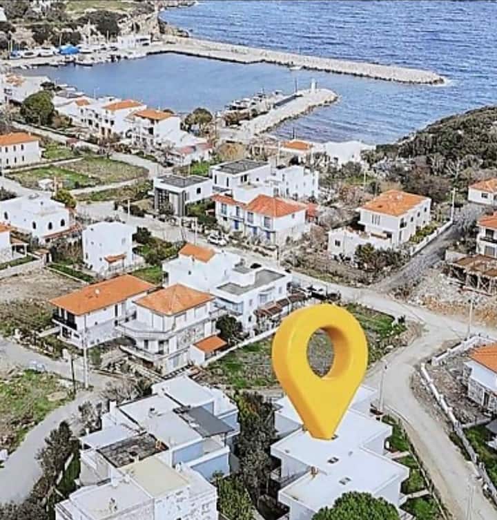 Karaburun Saipaltı Mevkii Plaja Yürüme Mesafesinde - Karaburun