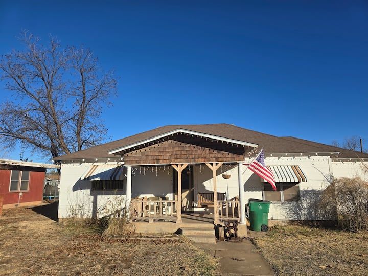 Cozy Vintage Home In Quiet Crowell Neighborhood - Copper Breaks State Park, Quanah