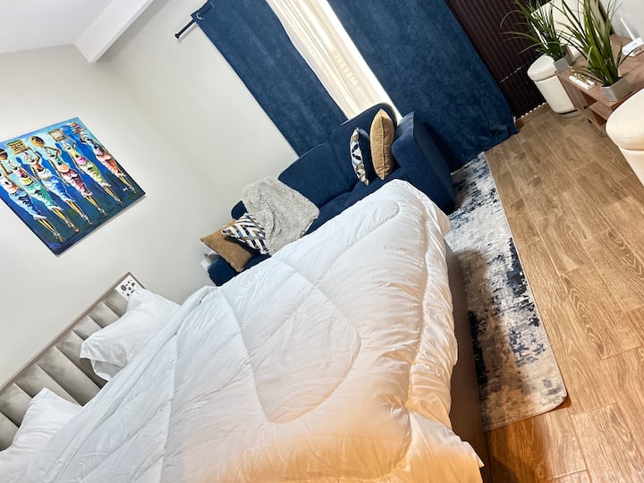 Modern Cozy- Cute-comfy Studio Airport-west! - Accra