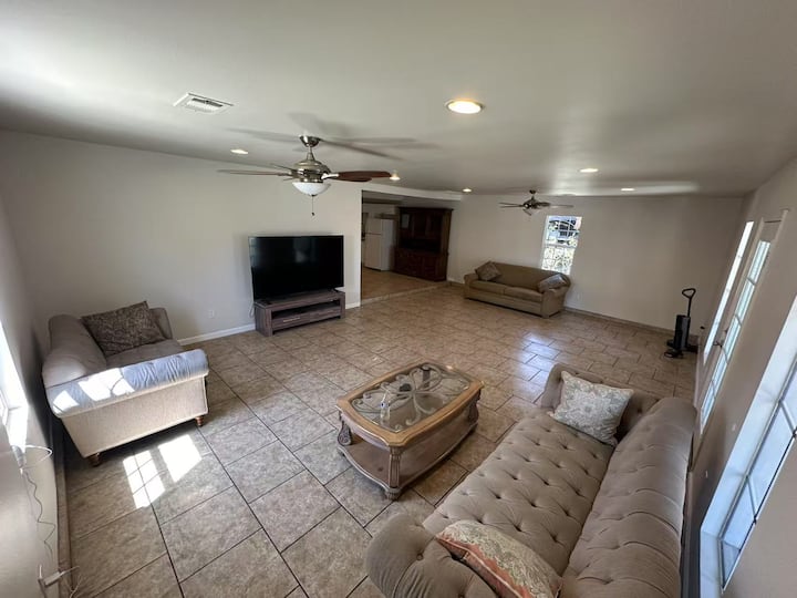 Simple House - Jurupa Valley, CA