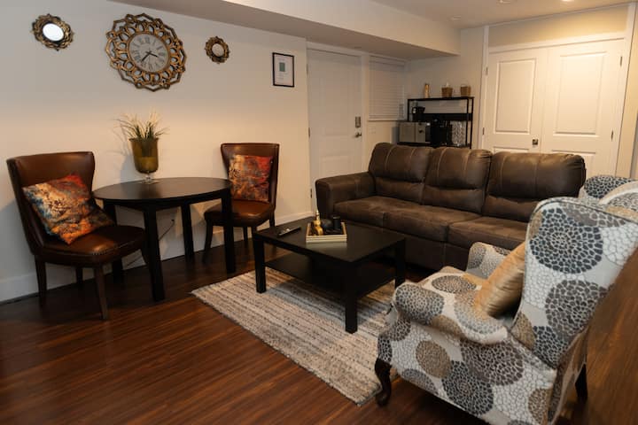 Cozy Maple Ridge Hideaway | Home Away From Home - Maple Ridge