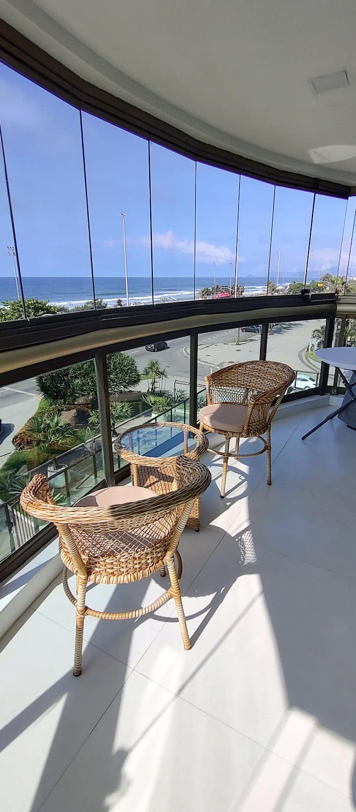 Varanda Frente P/ O Mar- Barra Da Tijuca - Posto 7 - Brazil