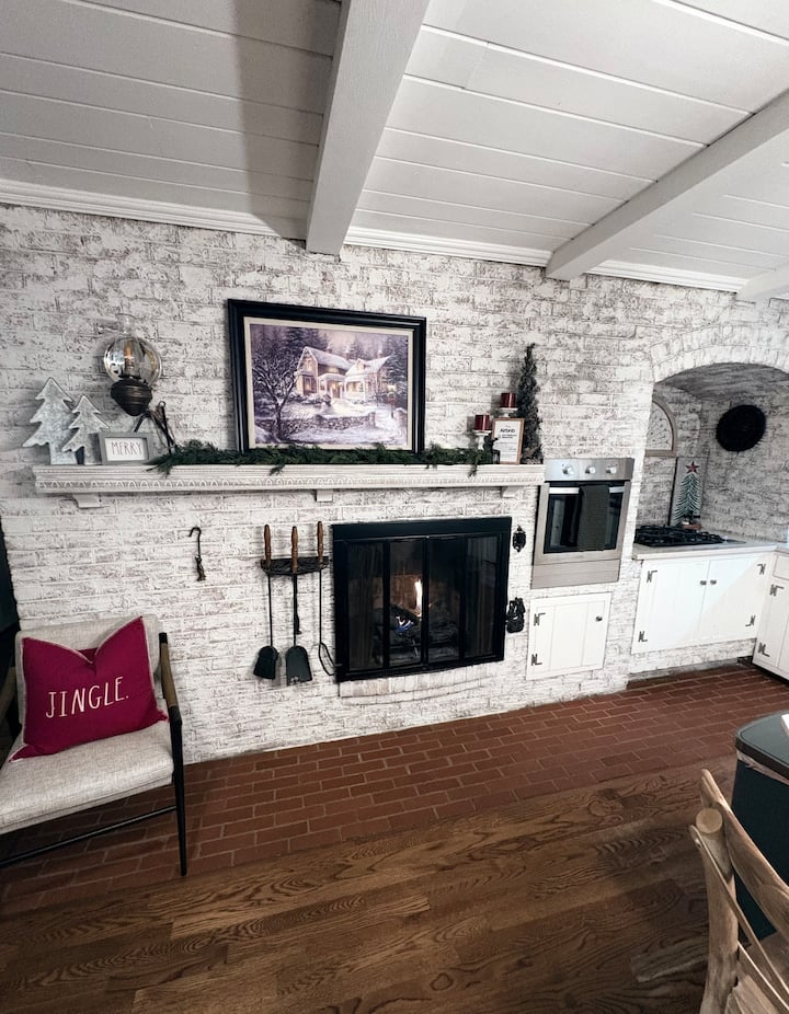 Southern Charm, Heart Of Dwtn High Point*hot Tub - Thomasville, NC