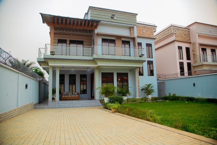 Maison De Luxe - Burundi