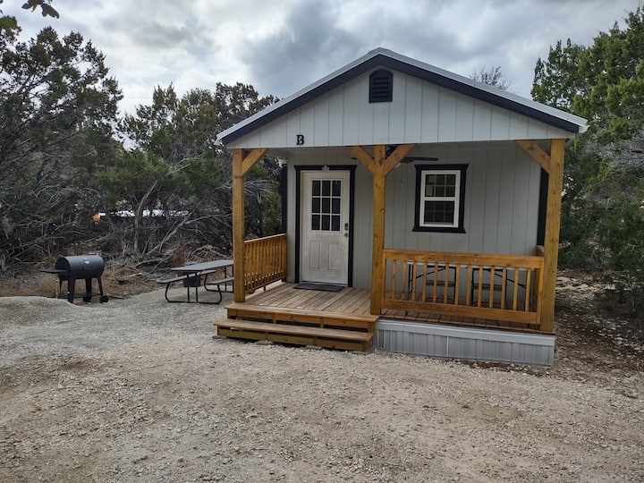 Canyon Lake Getaway Cabin B - Canyon Lake, TX