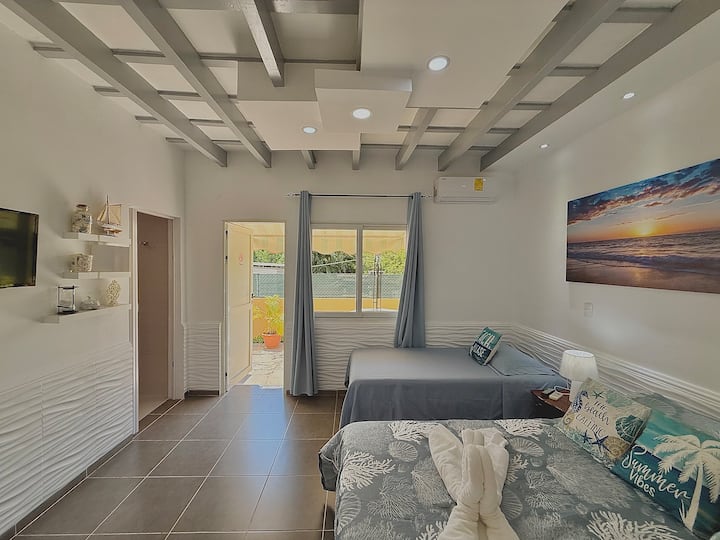 Lujosa Habitación -Downtown -Wifi Free -2min Beach - Varadero