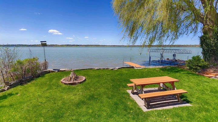 *Sunset Bay* On Cayuga Lake - 카유가 호