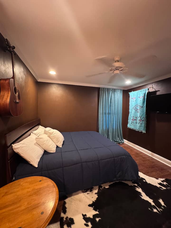 Artsy Condo, Walk To Campus, Stadium Or Downtown - 塔斯卡盧薩
