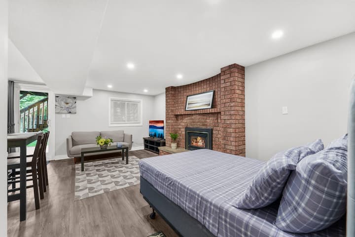 Studio à Louer Au Sous-sol - Oshawa