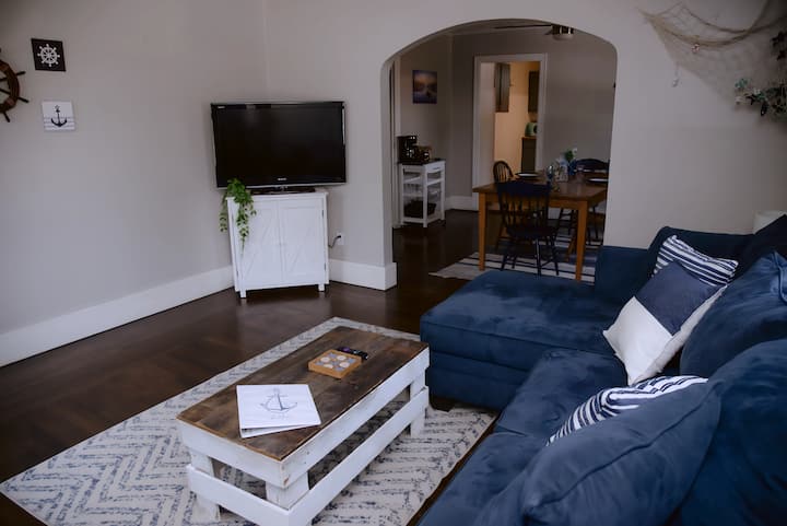 Walkable Downtown 2br With Coffee Bar - Cazenovia, NY