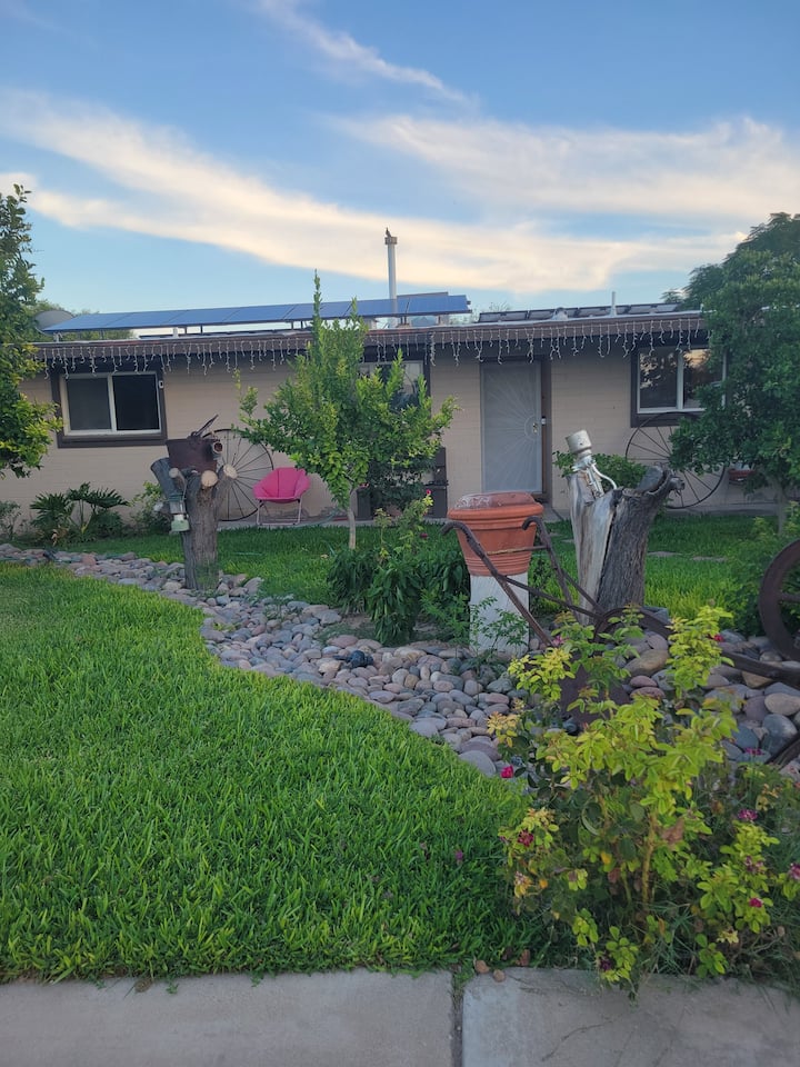 Dinas House - Tohono Chul Gardens, Galleries, and Bistro