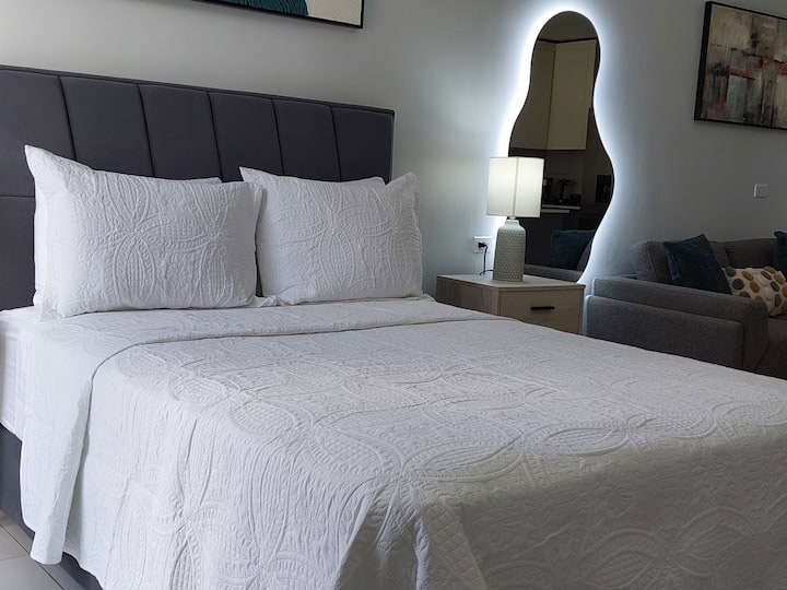 The Luxe Super Studio At Avista - Jamaica