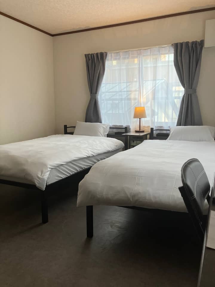 青森駅徒歩７分繁華街を少し入った焼肉店2階、２世帯家族向け75㎡ - Aomori, Japan