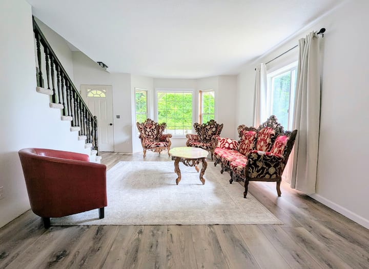 Relax At Vvt-st John Mc-3bd/3ba-king Bd-trees/deer - Longview, WA