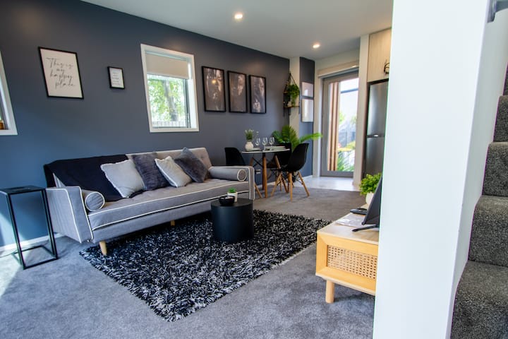 City Central Hideout | Modern Comfort In Cbd - Christchurch