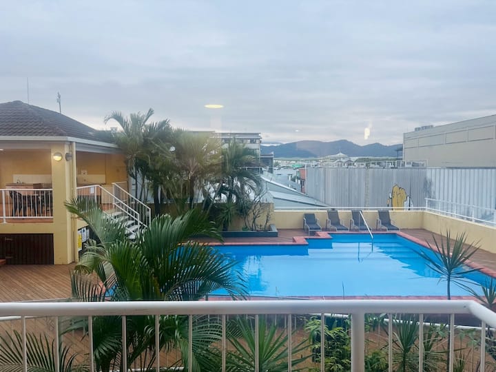 Amazing Location. 15% Weekly Discounts 20% Monthly - Cairns
