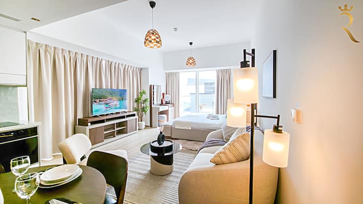 Pearl Nest With Balcony | Mayan, Yas Island - Abu Dhabi