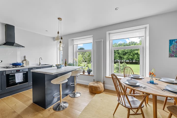 Arundel House - Parkview With Free Parking - Plymouth