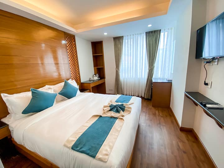 Comfortable Queen Room In Thamel - Kathmandu