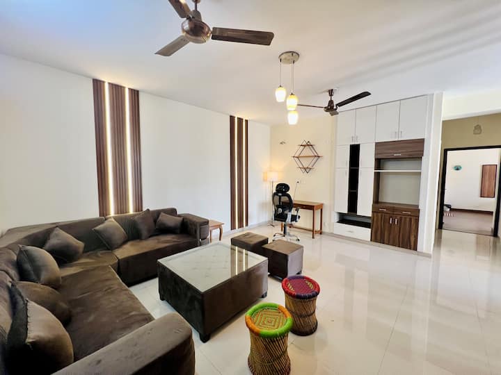 Spacious And Private 1bhk | Pool & Garden Escape - Zirakpur