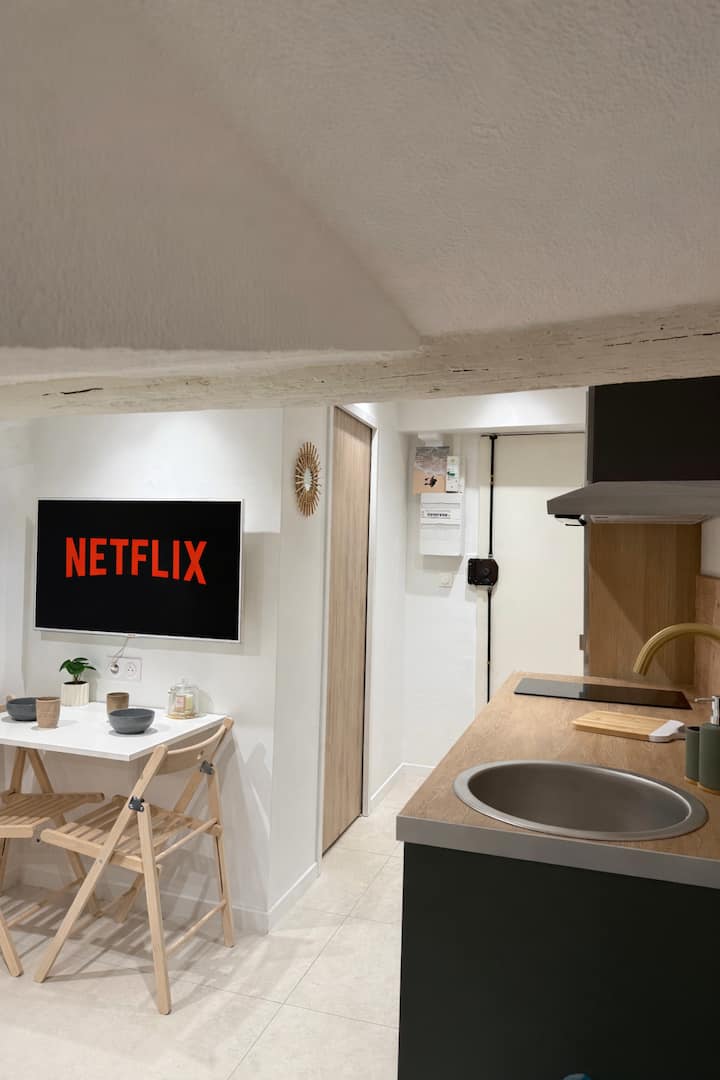 Studette Cosy Carré D’or, 5 Min De La Plage - Nice