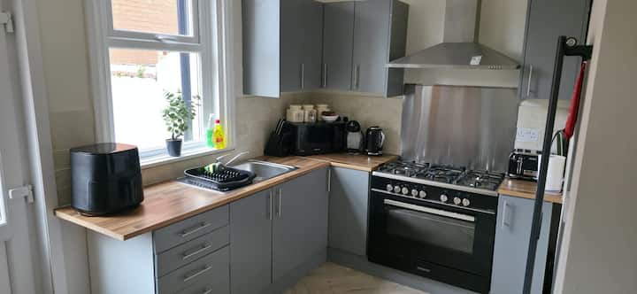 Blackpool Spacious Central Home - Blackpool