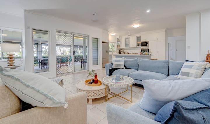 Sea Breeze Escape - Kurrimine Beach