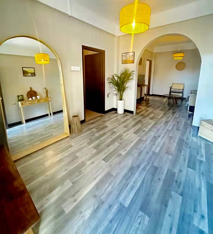 (Entire Place) Cozy 1bed Hall Kitchen-ground Floor - Shillong