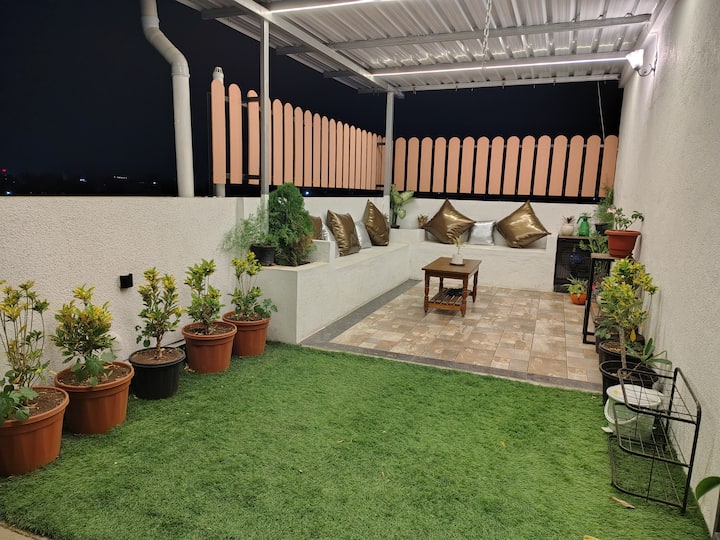 Katke's Homestay - Rooftop Terrace Studio - Solapur