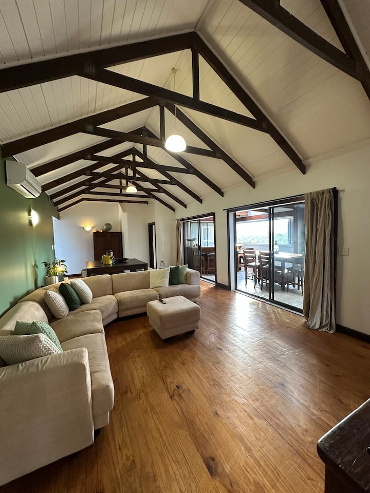 Spacious And Peaceful Family Holiday Home - Mossel Bay