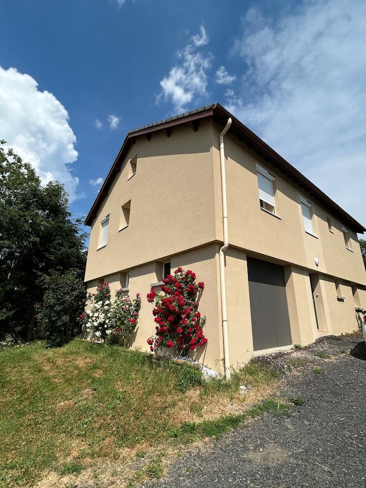 Belle Maison De Village - Les Estables