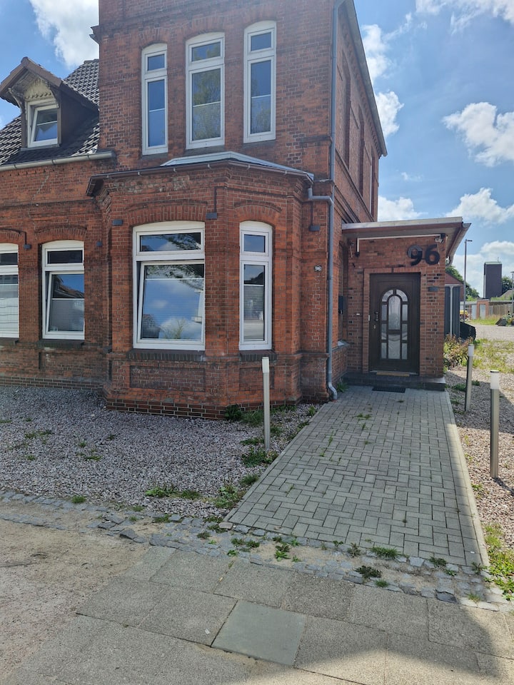 4 Geräumige Einzelzimmer, Zentrales Stadths. - Heide