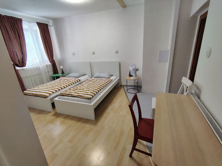 4 People Apartment - Pozsony