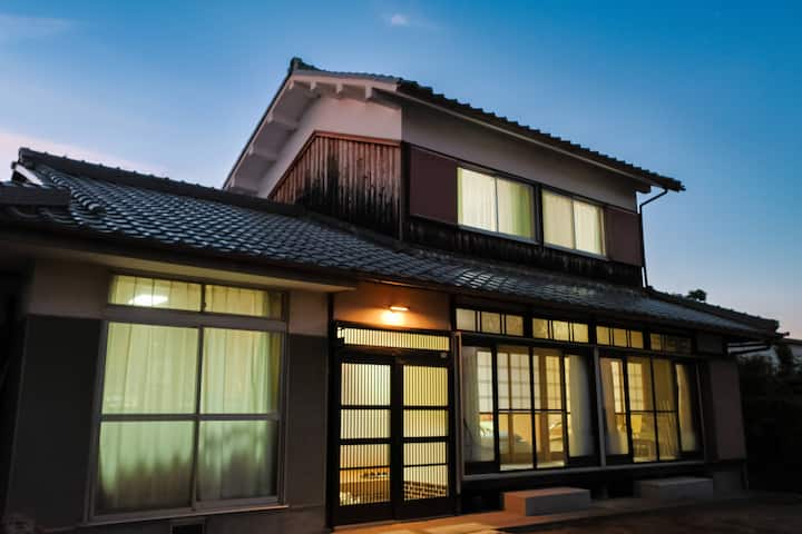 “親ごころ”を感じる宿『Blue Field』「1日1組限定」滋賀、野洲　1棟貸し古民家宿 - Lake Biwa