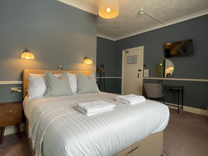 Wedgwood Hotel - Room 6 - Central - Llandudno