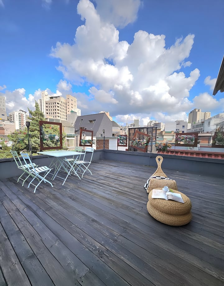 Seoul Station 5 Mins, Myeongdoing Station 20 Mins - 흥도동