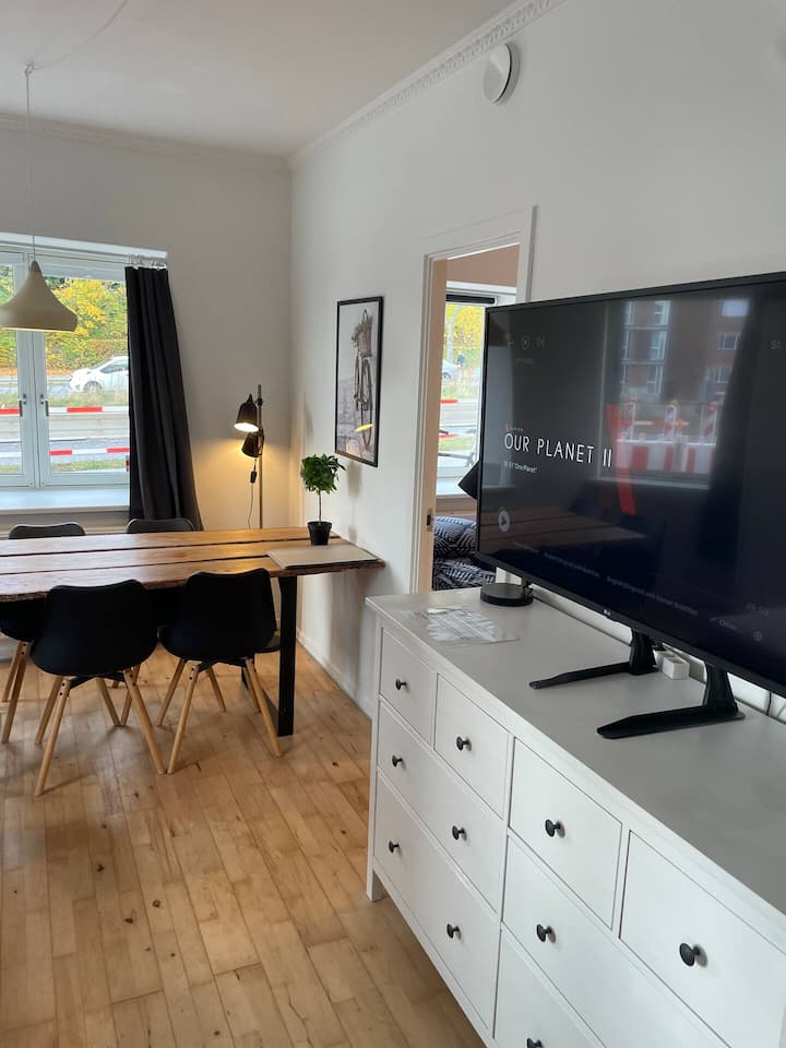 Central Lejlighed M Parkeringsmulighed Og Netflix - Århus