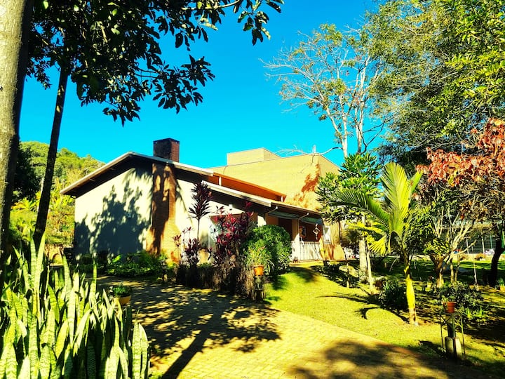 Refúgio Alto Padrão Em Pardinho - Botucatu