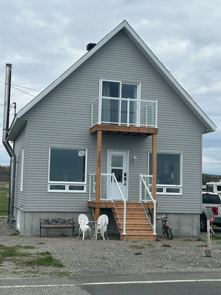 Chalet Face Au Fleuve - Matane