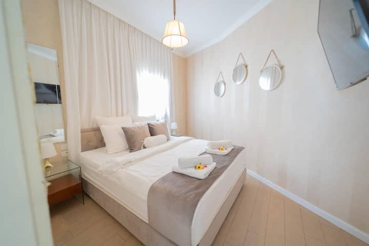 Geula Penthouse By Carmel Market - Tel Aviv