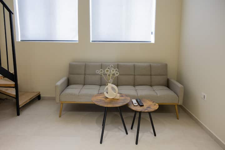 Chic Central Stay For 2–4 - Sarandë