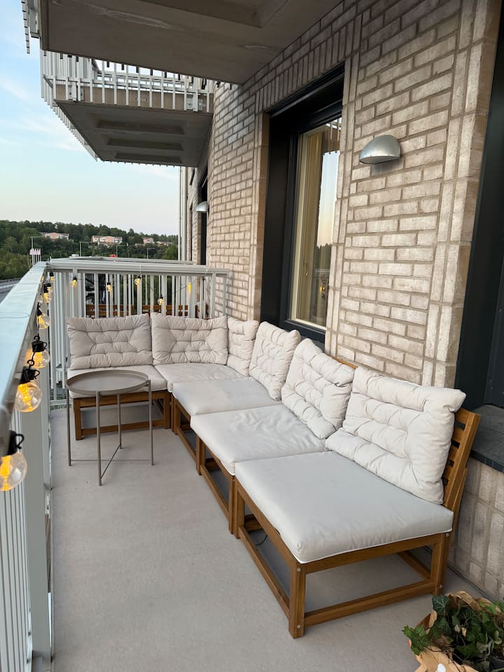 Modern Apt W/ Balcony & View - Stockholm-Arlanda Airport (ARN)