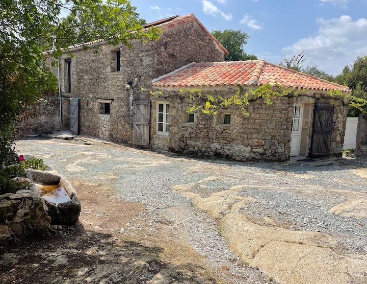 La Grange Des Rocs - Parthenay