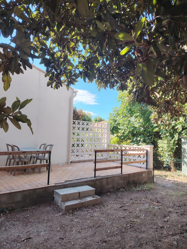 Logement Avec Terrasse Et Jardin - Frontignan