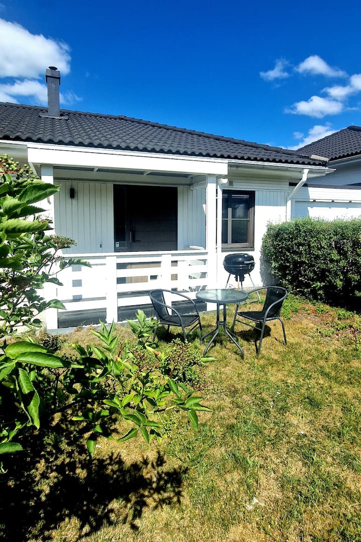 Litet Boende Med Uteplats - Järfälla